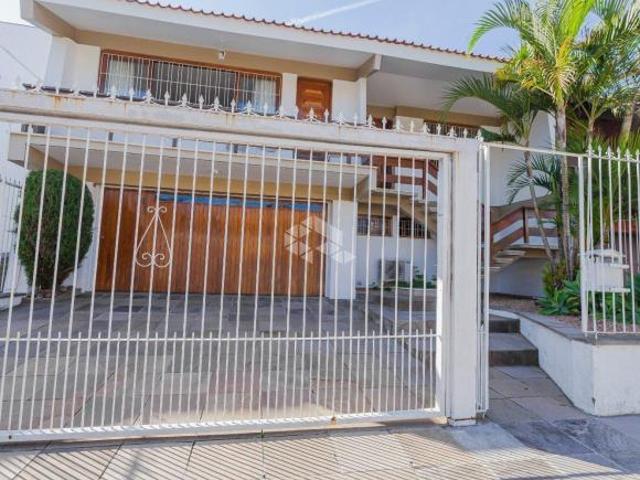 Casa com 3 quartos 1 suite 266m² à venda em Jardim Lindóia, Porto Alegre