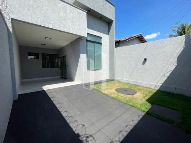 Casa com 3 Quartos, 1 Suíte, 2 Vagas e com 125M² Parque Itatiaia