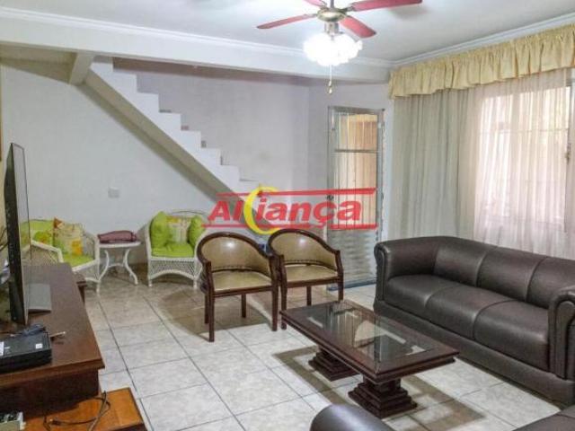 Casa com 3 quartos 1 Suíte à venda 240m² 4 Vagas na Vila Galvão, Guarulhos SP