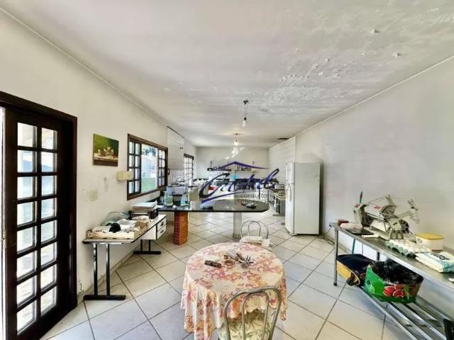 Casa com 3 quartos 1 suíte à venda, 380 m² Condomínio Nova Higienópolis Jardim do Golf I J