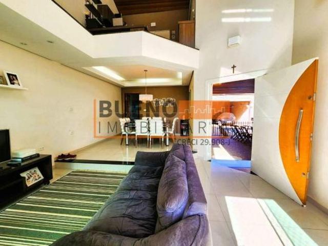Casa com 3 quartos 1 suíte com closet à venda, 224 m² por R$ 849.900 Residencial Furlan Santa B
