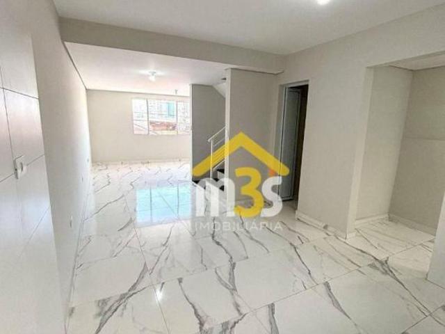 Casa com 3 Quartos, 1 Suíte e 2 banheiros à Venda, 135 m² por R$ 835.000