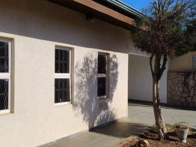 Casa com 3 quartos, 1 suíte e 2 vagas à venda no Bairro Santa Cruz em Americana