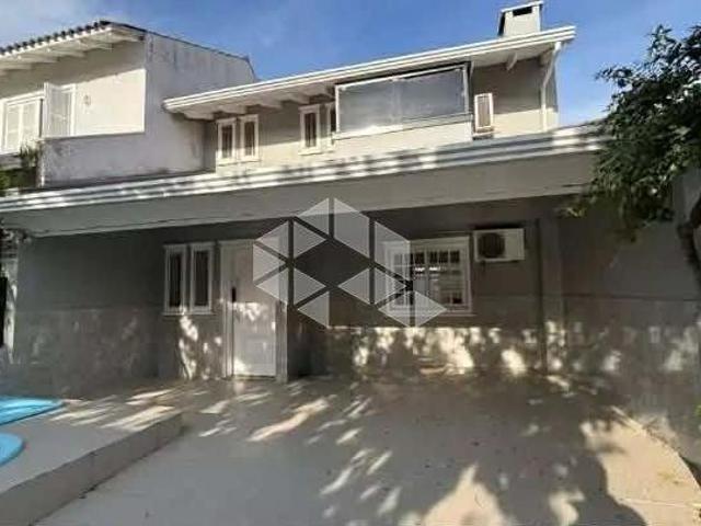 Casa com 3 quartos, 1 suite e 2 vagas no bairro Hípica