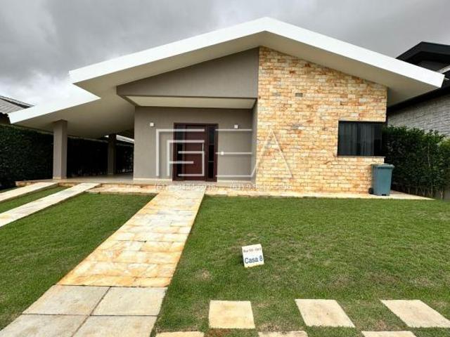 Casa com 3 Quartos 1 suíte no Condomínio Santa Felicidade