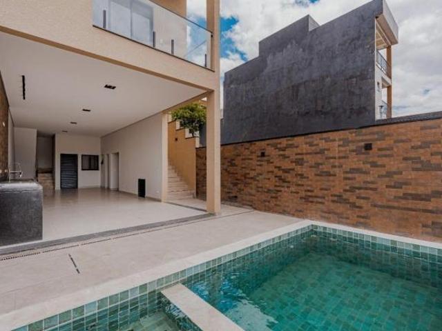 Casa com 3 Quartos, 200 m² à Venda no Condomínio Villas do Jaguari Santana de Parnaíba SP