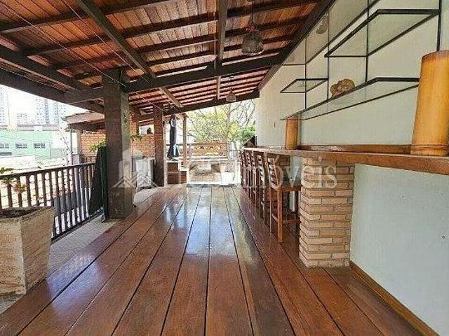 Casa com 3 quartos, 224 m², à venda por R$ 1.748.000