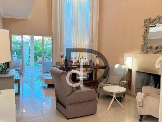 Casa com 3 Quartos, 235 m² venda por R$ 1.800.000 ou aluguel por R$ 8.900/mês Condomínio Terras