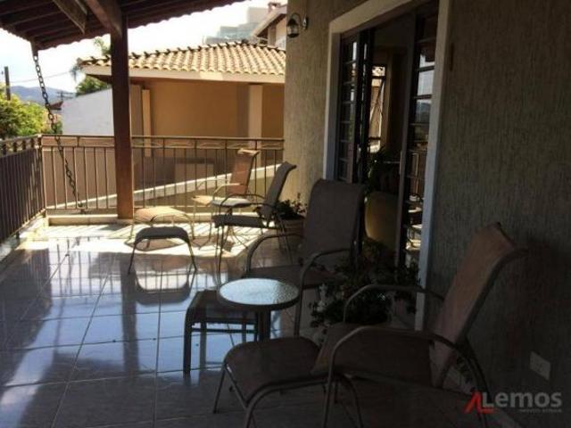 Casa com 3 quartos, 230 m², à venda na Vila Loanda em Atibaia/SP CA0054 Atibaia/SP