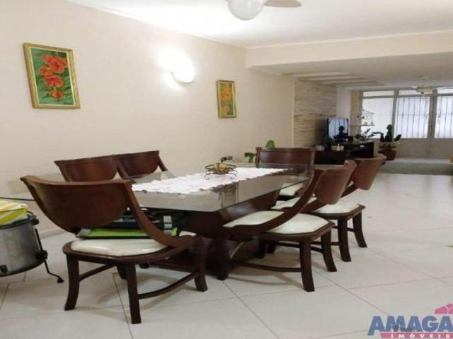 Casa com 3 quartos