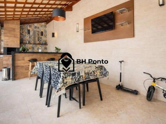 Casa com 3 quartos, 2 Vagas à Venda Bairro Castelo Belo Horizonte