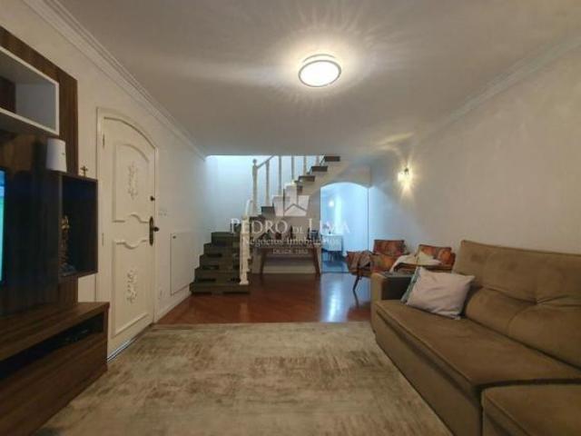 Casa com 3 quartos, 2 salas, quintal com churrasqueira, 2 vagas, 203m2, Jardim Anália Franco