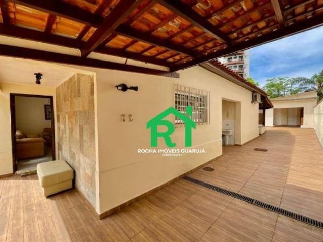 Casa com, 3 Quartos 2 Suítes, 8 Vagas, Churrasqueira, à venda em Jardim Astúrias, Guarujá/SP