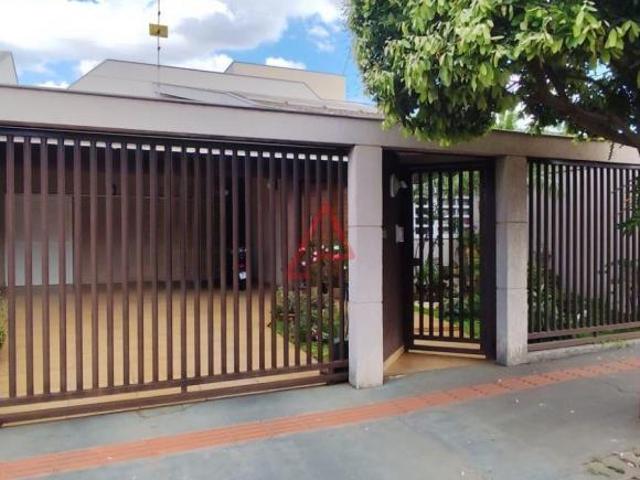 Casa com 3 Quartos 2 Suítes à Venda, 200m² por R$800.000,00, Jd. Santa Mônica, Londrina PR