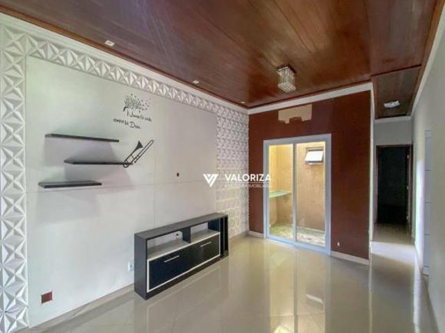 Casa com 3 quartos, 2 suítes a venda por R$590.000