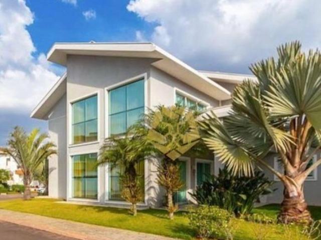 Casa com 3 Quartos, 396 m² venda por R$ 2.990.000 ou aluguel por R$ 18.066/mês Uberaba Curitib