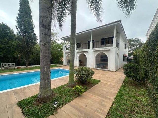 Casa com 3 quartos, 450m² para venda ou locação em Alphaville, Santana de Parnaíba