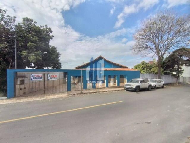 Casa com 3 quartos, 699 m², aluguel por R$ 4.000/mês ou à venda por R$ 1.500.000