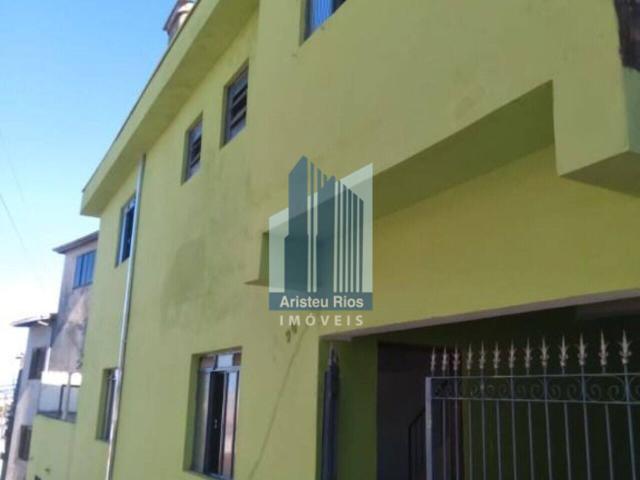Casa com 3 quartos, 80 m²