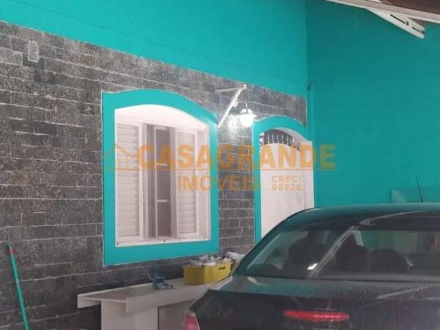 Casa com 3 quartos com Edicula completa no Jardim Ismenia