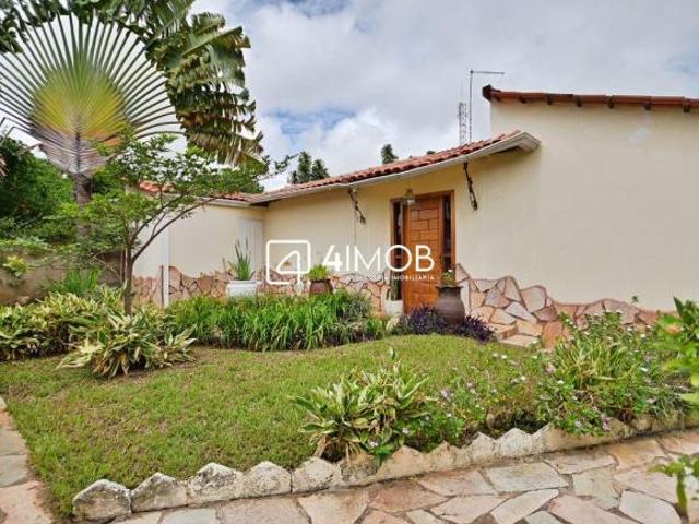 CASA COM 3 QUARTOS COM JARDIM E LAZER COMPLETO – CONDOMÍNIO ENTRE LAGOS