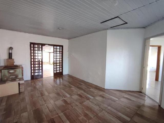 CASA COM 3 QUARTOS COM SUÍTE NO BAIRRO OESTE EM SAPIRANGA