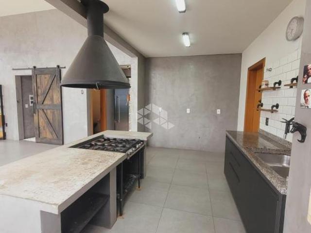 Casa com 3 quartos com suíte em Condomínio Fechado em Camobi Santa Maria