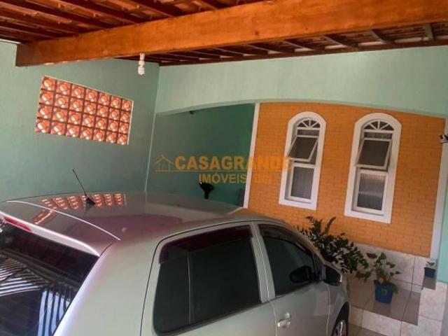 Casa com 3 quartos com 162 metros quadrados na Vila Ester