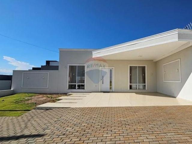 Casa com 3 Quartos, Condomínio Morro Vermelho ll