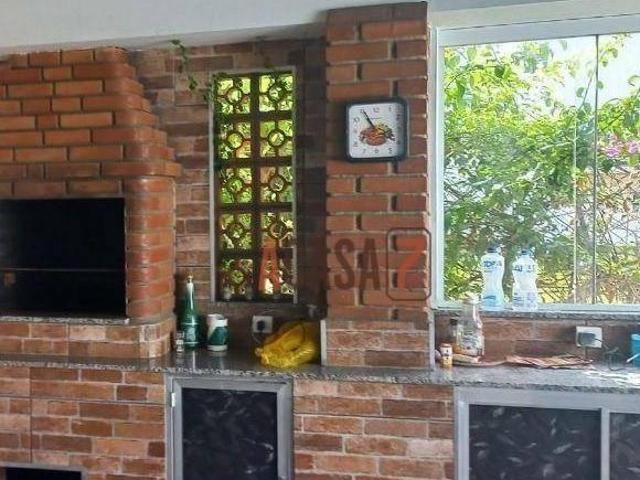 Casa com 3 quartos Condomínio Portal do Sabiá Araçoiaba da Serra/SP
