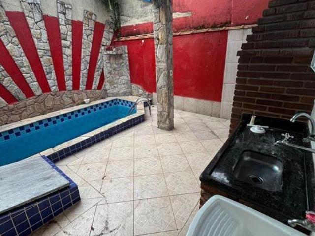 Casa com 3 quartos, Caiçara, Praia Grande R$ 620 mil