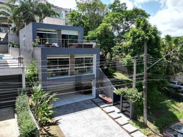 Casa a venda no Aruã Mogi das Cruzes | 3 suítes | Mobiliada