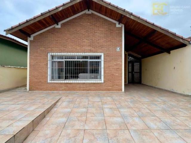 Casa com 3 quartos à 150m do Mar Três Marias Peruíbe/SP