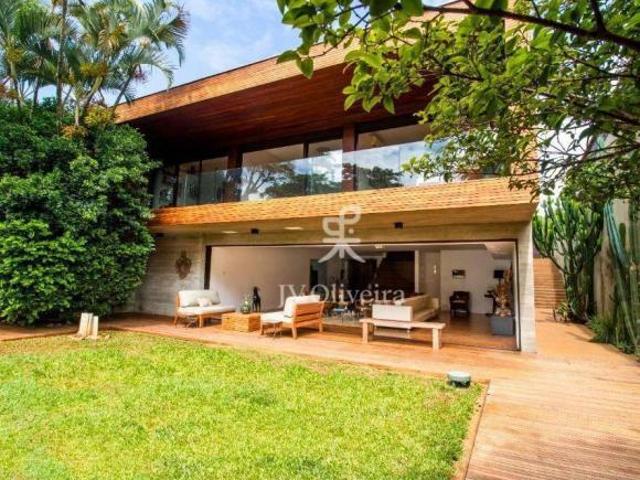 Casa com 3 Quartos à venda, 512 m² por R$ 8.360.000 Jardim Leonor São Paulo/SP