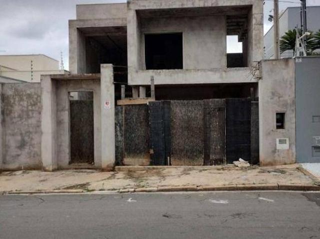 Casa com 3 quartos à venda