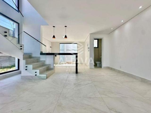 Casa com 3 Quartos à Venda, 110m², Planalto, próximo à Avenida Cristiano Guimarães