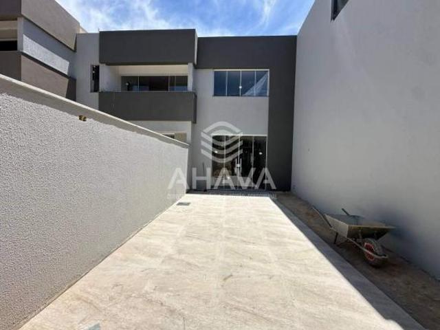 Casa com 3 Quartos à Venda 120m² Planalto Próximo à Avenida Portugal