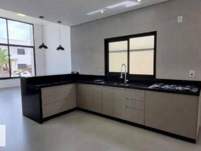 Casa com 3 quartos à venda