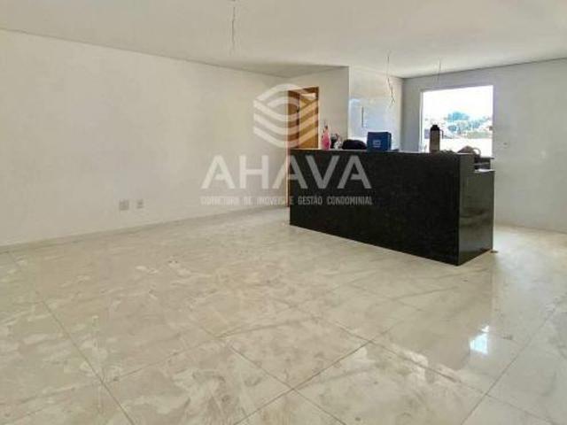 Casa com 3 Quartos à Venda, 130m²