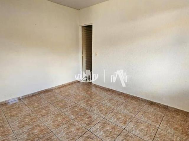 Casa com 3 quartos à venda, 131 m² por R$ 250.000 Jatobá Londrina/PR