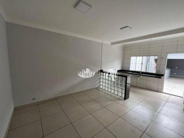 Casa com 3 quartos à venda, 135 m² por R$ 460.000 Waldemar Hauer Londrina/PR