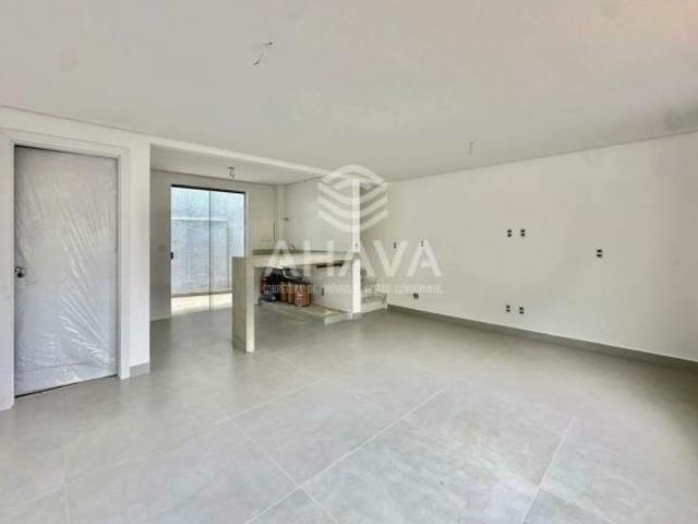 Casa com 3 Quartos à Venda, 135m², Planalto, próximo à Avenida Pedro I