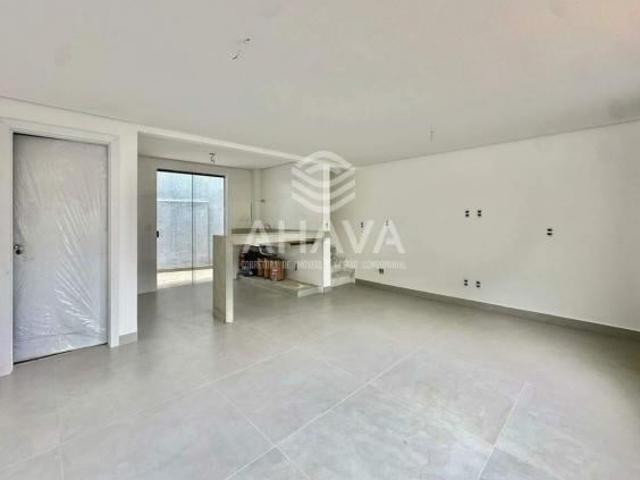 Casa com 3 Quartos à Venda, 135m², Planalto, próximo à Avenida Pedro I