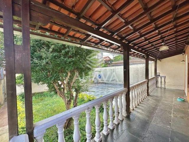 Casa com 3 Quartos à Venda, 164m², Santa Mônica, Próximo à Rua Doutor Álvaro Camargos