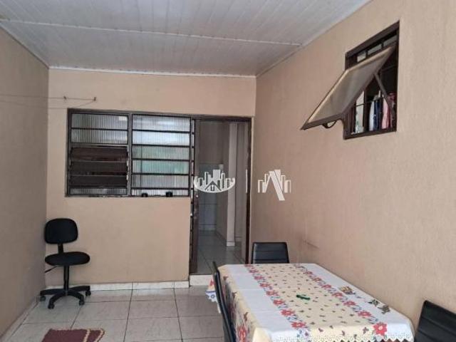 Casa com 3 quartos à venda, 169 m² por R$ 250.000 Califórnia Londrina/PR