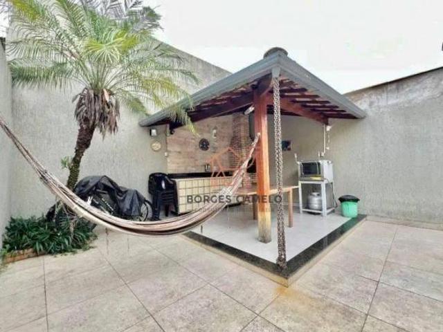 Casa com 3 quartos à venda, 180 m² por R$ 910.000 Parque Copacabana Belo Horizonte/MG