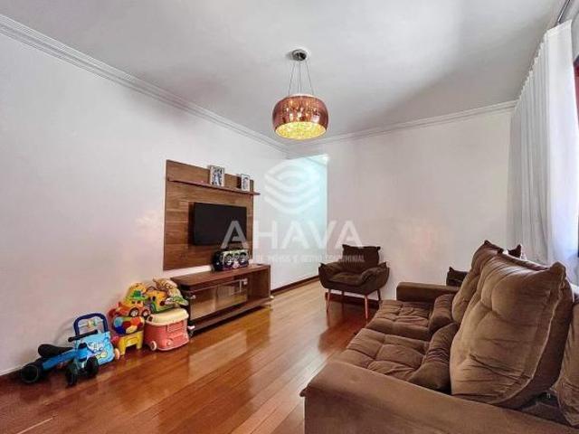Casa com 3 Quartos à Venda 180m² Santa Amélia Próximo à Avenida Guarapari
