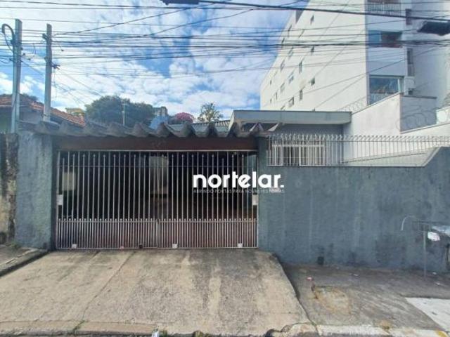 Casa com 3 quartos 1 suíte 3 vagas à venda, 500 m2 Terreno/195 m² área construída R$ 800.000 V