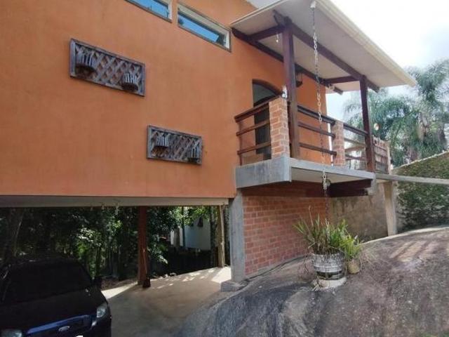 Casa com 3 quartos à venda, 200 m² por R$ 765.000 Mairiporã Mairiporã/SP