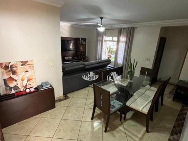 Casa com 3 quartos à venda, 200 m² por R$ 850.000 San Fernando Londrina/PR